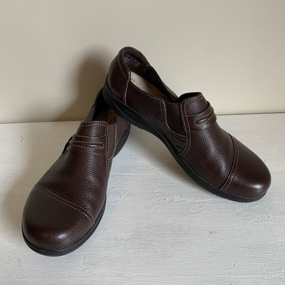 Clarks | Shoes | 8 Clarks Ultimate Comfort Collection Brown Leather ...
